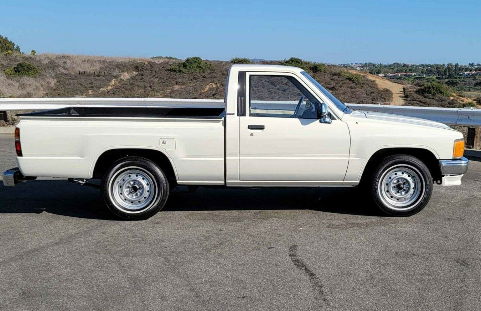 1988 Toyota Pickup 1/2 Ton RN50 for sale
