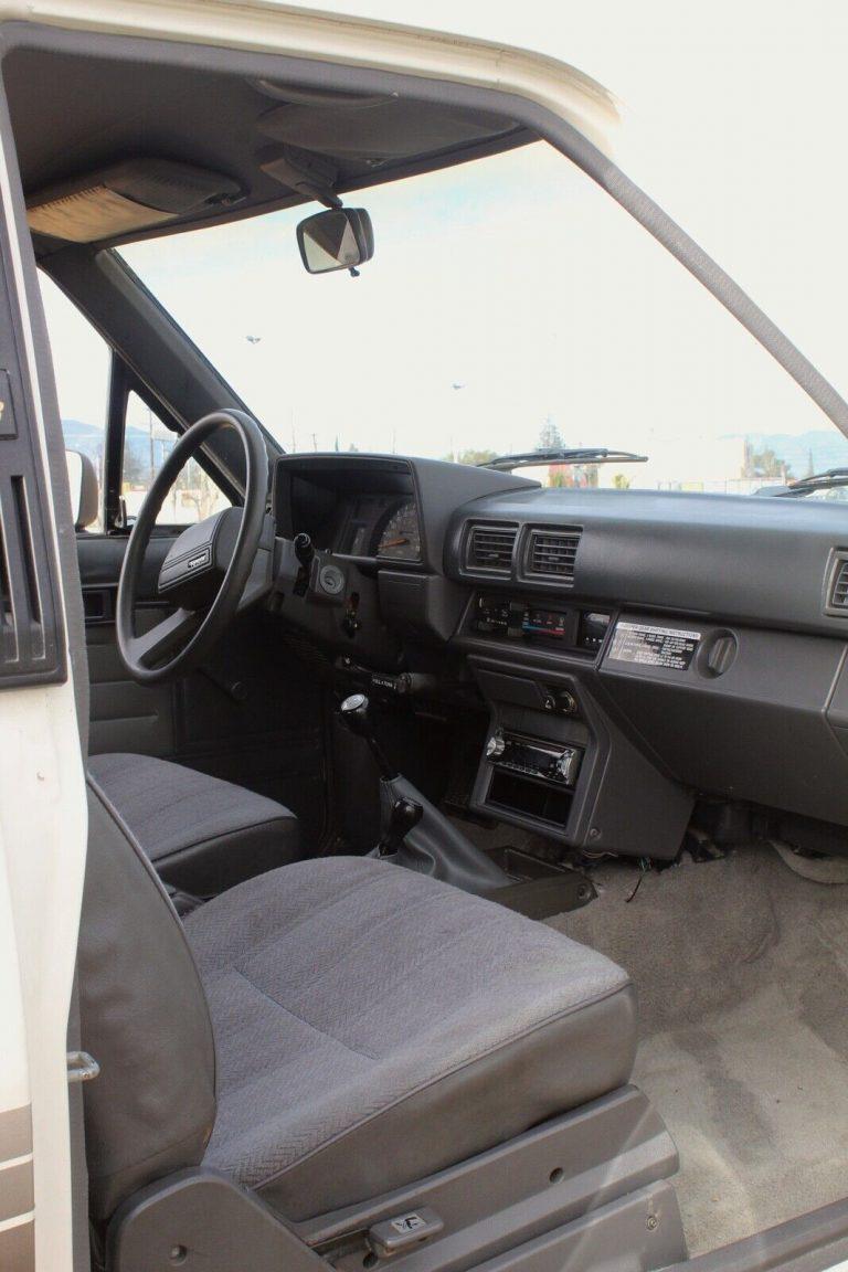 1987 Toyota 4runner RN60 @ Japanese cars for sale